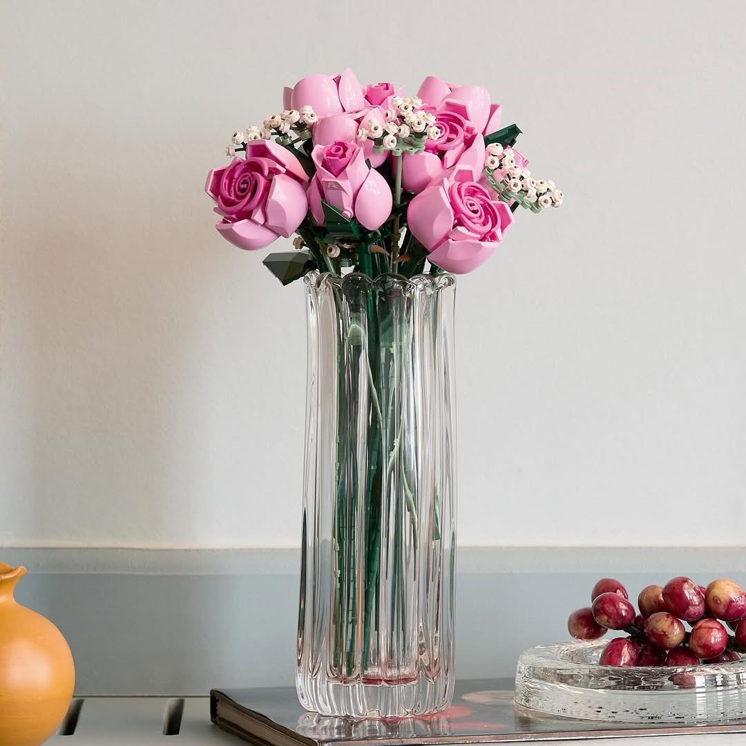 LEGO Botanicals 10374 Bouquet of Pink Roses official images! | Brickset